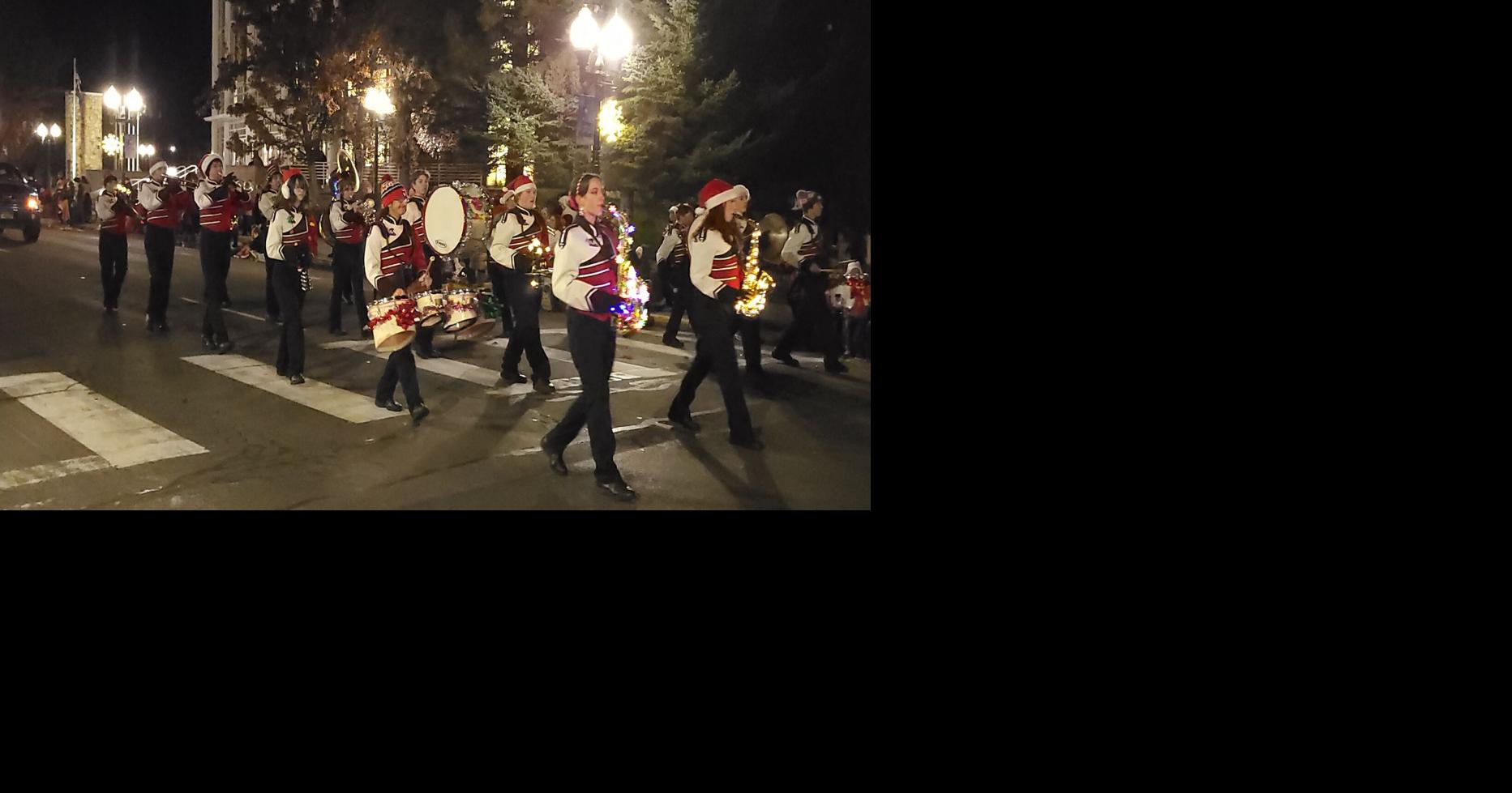 Snowflake Parade celebrates a 'frosty 40th' | Freeaccess ...