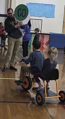 Newly hatched chicks bring early spring to Conger Elementary | Local ...