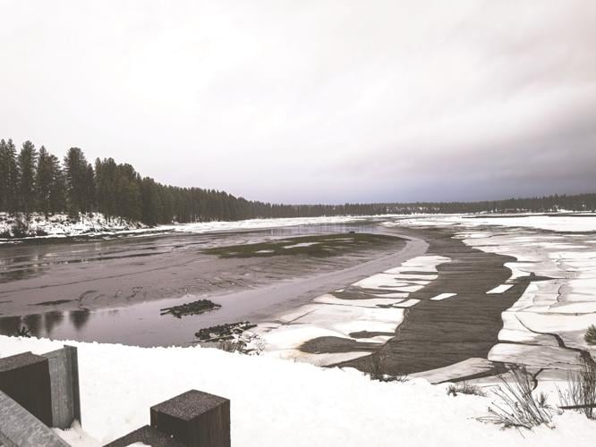 Topsy drained: Klamath River dam removal explodes in Klamath County ...