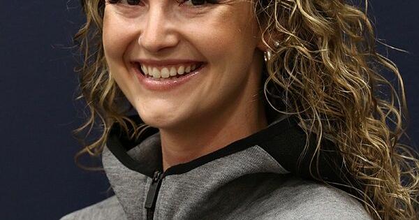 Lady Owls win first volleyball match for new coach Alexis Garrison ...