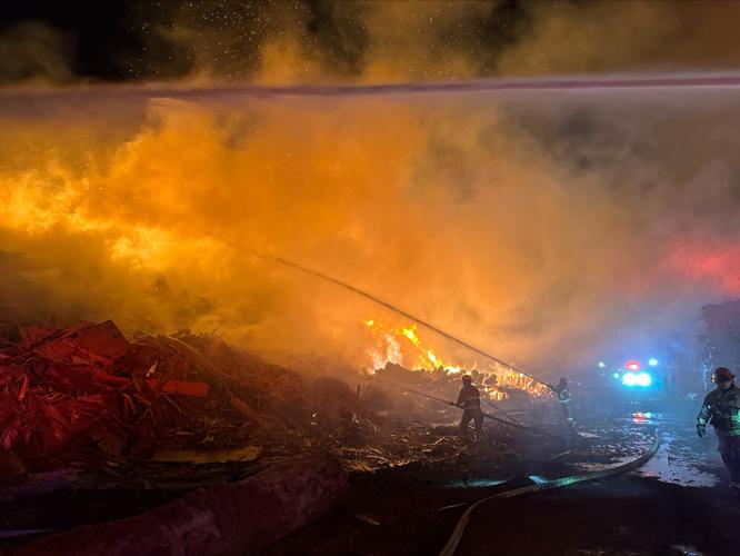 Chip pile at Columbia Forest Products catches fire | Breaking ...