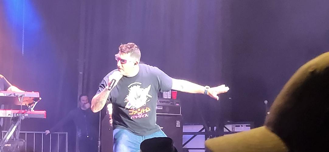 All that glitters is gold: Smash Mouth concert lights up the skies at ...