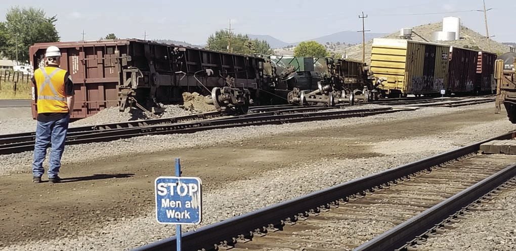 Several BNSF train cars derail in Klamath Falls | Local News ...