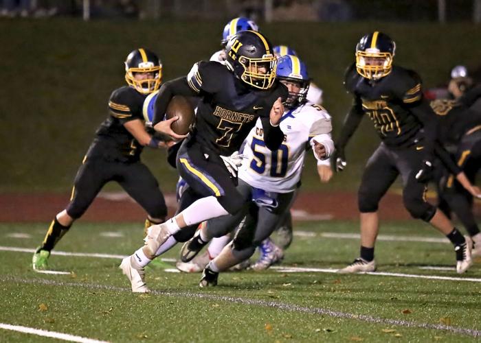 Prep football: Henley uses second-half surge to beat Crook County, move ...