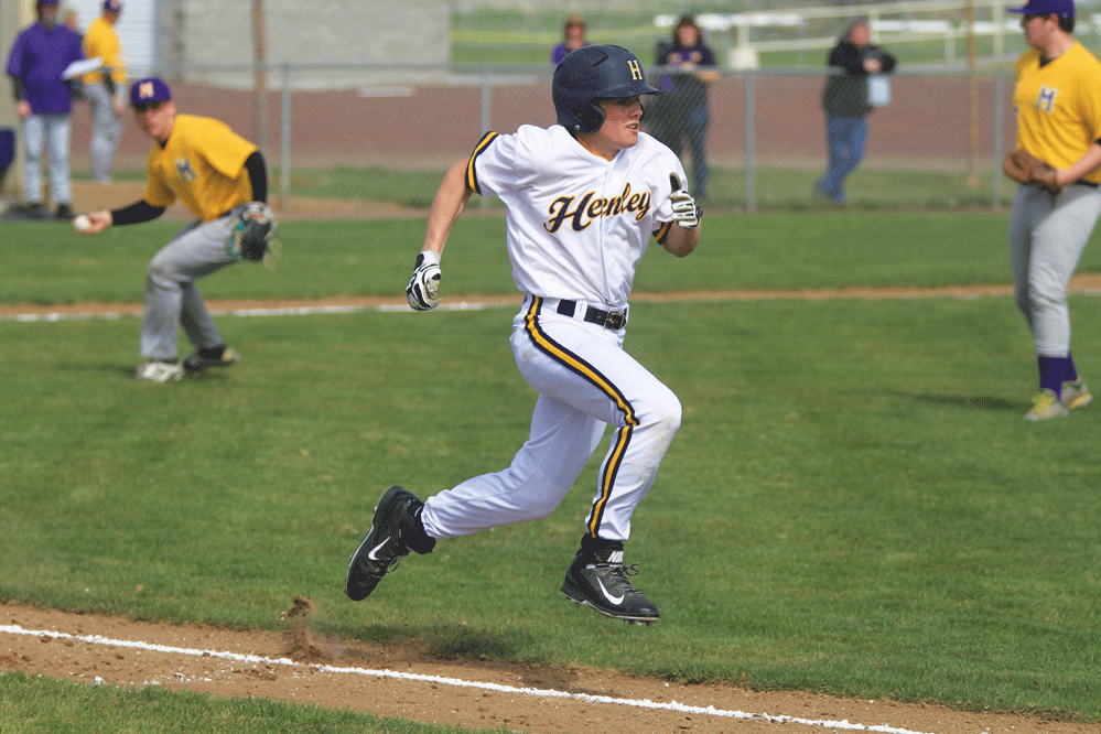 Henley hammers Marshfield | Email Blast | heraldandnews.com