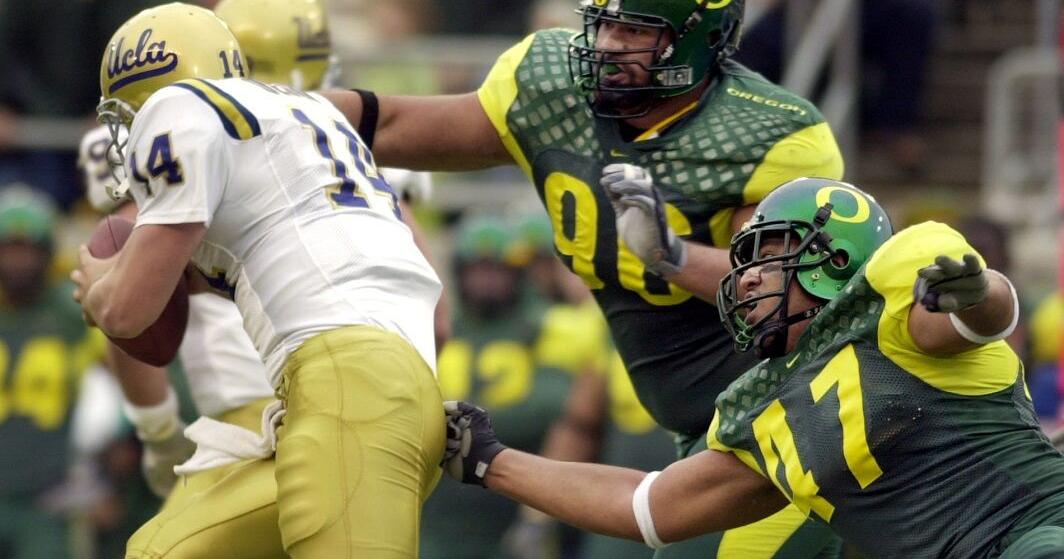 Former Oregon defensive lineman Haloti Ngata inducted into College ...