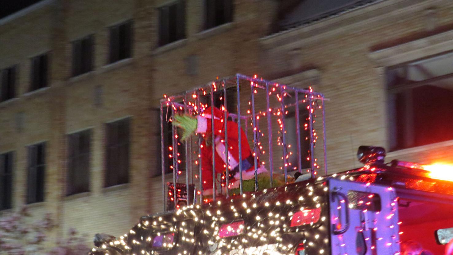 -police-grinch-snowflake-parade-local-news-heraldandnews