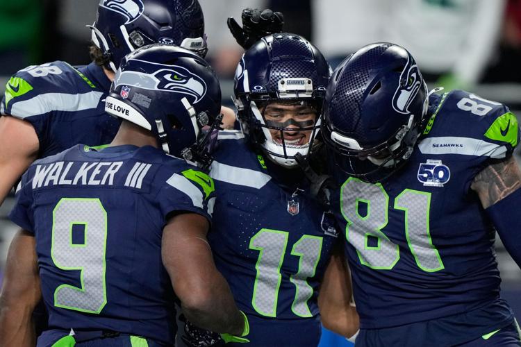 Seahawks dominate 49ers from opening kick, advance to NFC title game ...