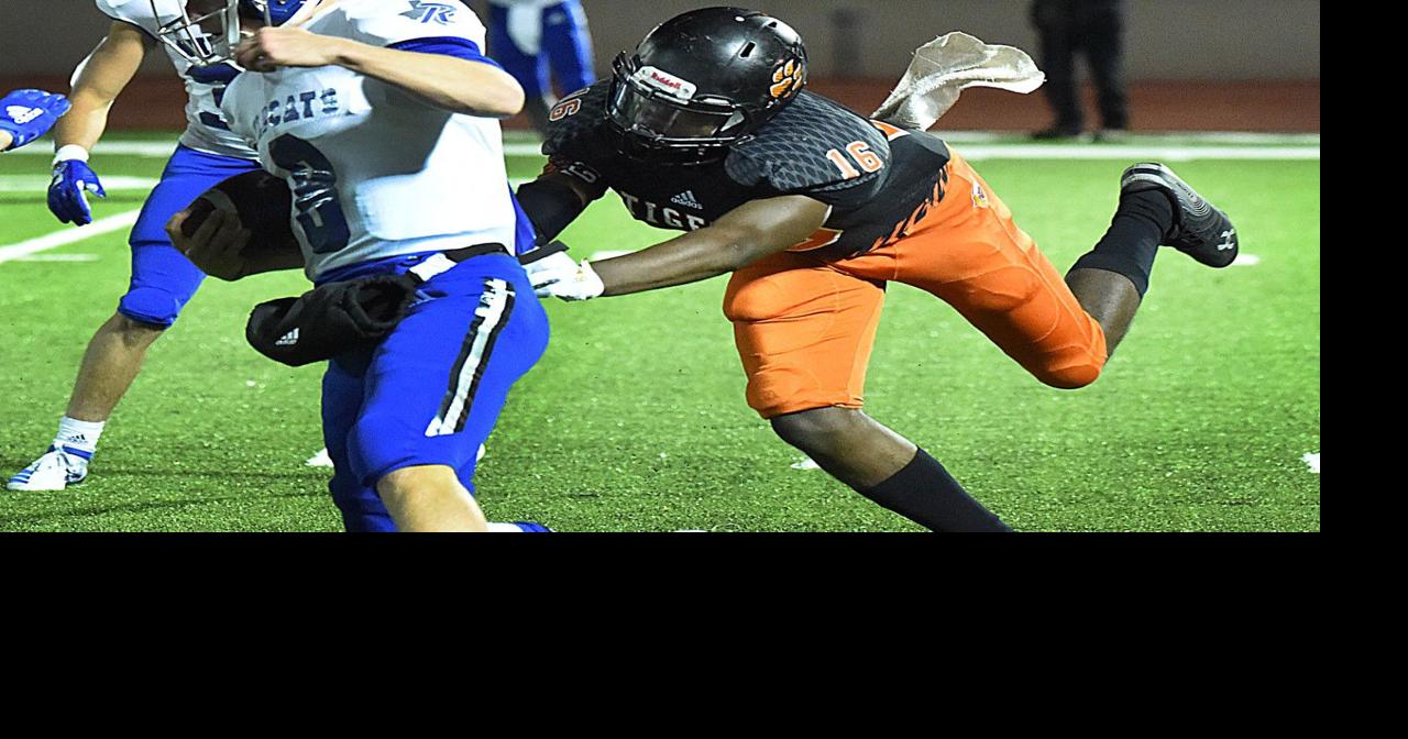 Rains pours on Commerce Tigers, 57-20 | Sports | heraldbanner.com