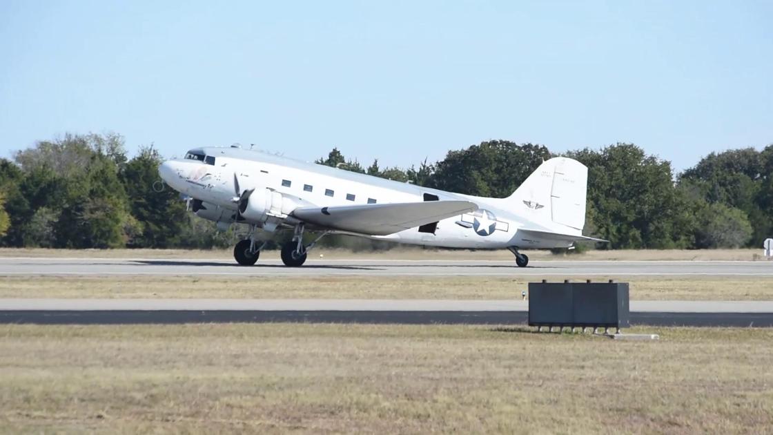 Video: Douglas R4D takes off | News | heraldbanner.com