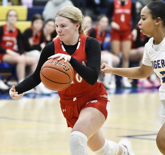 Basketball roundup: Boles falls in tourney finals; Leonard wins own ...