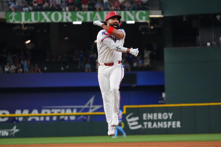 Duran’s RBI single lifts Rangers past Royals 7-6 on a 3-run ninth walk ...