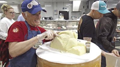 A cheese wiz: Sculptress delights onlookers with carving skills | Local ...