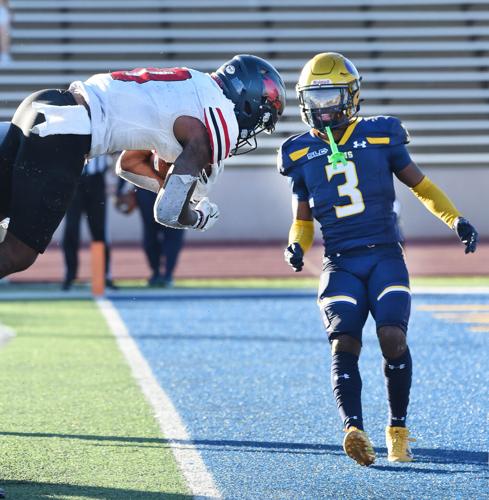 No. 6 Incarnate Word holds off East Texas A&M in football finale ...