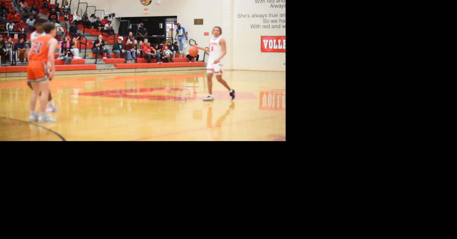 Sports video: Damon Jones hits a 3-pointer | Sports | heraldbanner.com