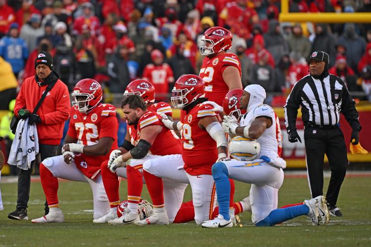 Chiefs' Patrick Mahomes begins rehab after knee surgery with eye on ...