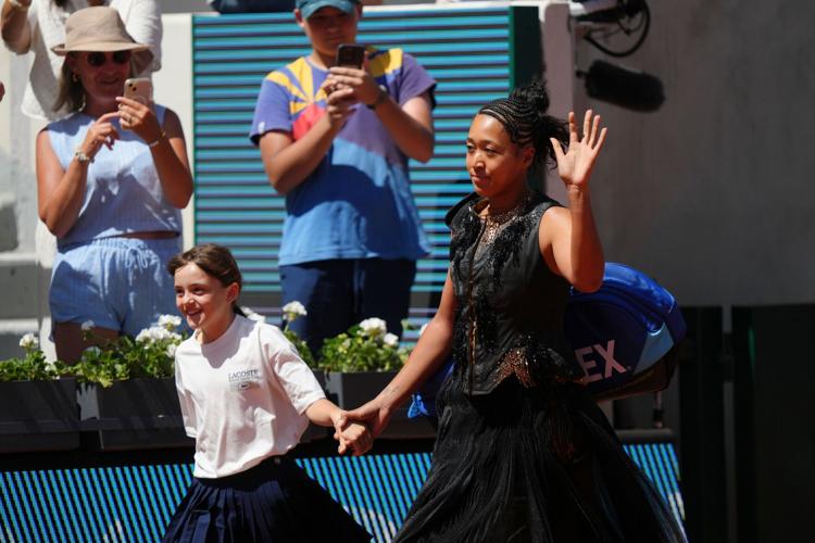 Naomi Osaka’s sequined gold dress at the French Open reminds her of the ...