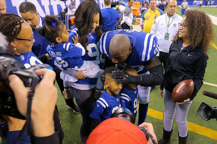 robert mathis sacks peyton manning