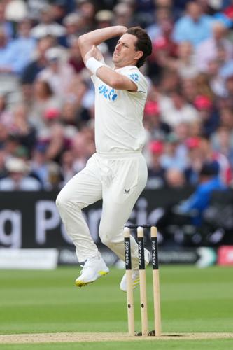 New Zealand 36-3 chasing 254 after England removes Williamson late on ...