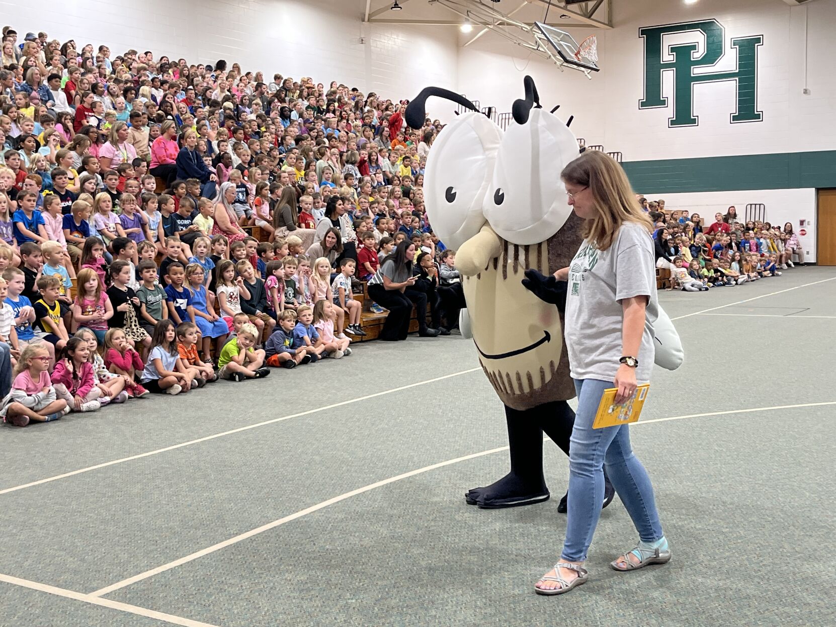 Pendleton Elementary kicks off Arabian Readers Program | Local News ...