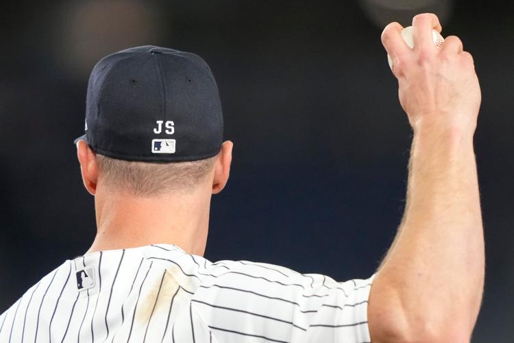 Judge wants new Bronx tradition: Sterling's voice booming “Theee ...