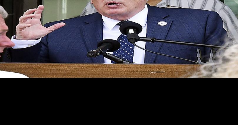 Broderick vows to build on 7 years of success in seeking 3rd term ...