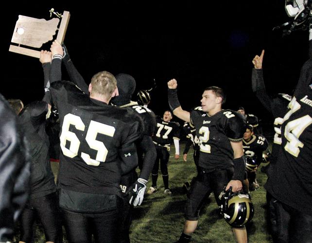 PHOTO GALLERY: Madison-Grant sectional win | | heraldbulletin.com