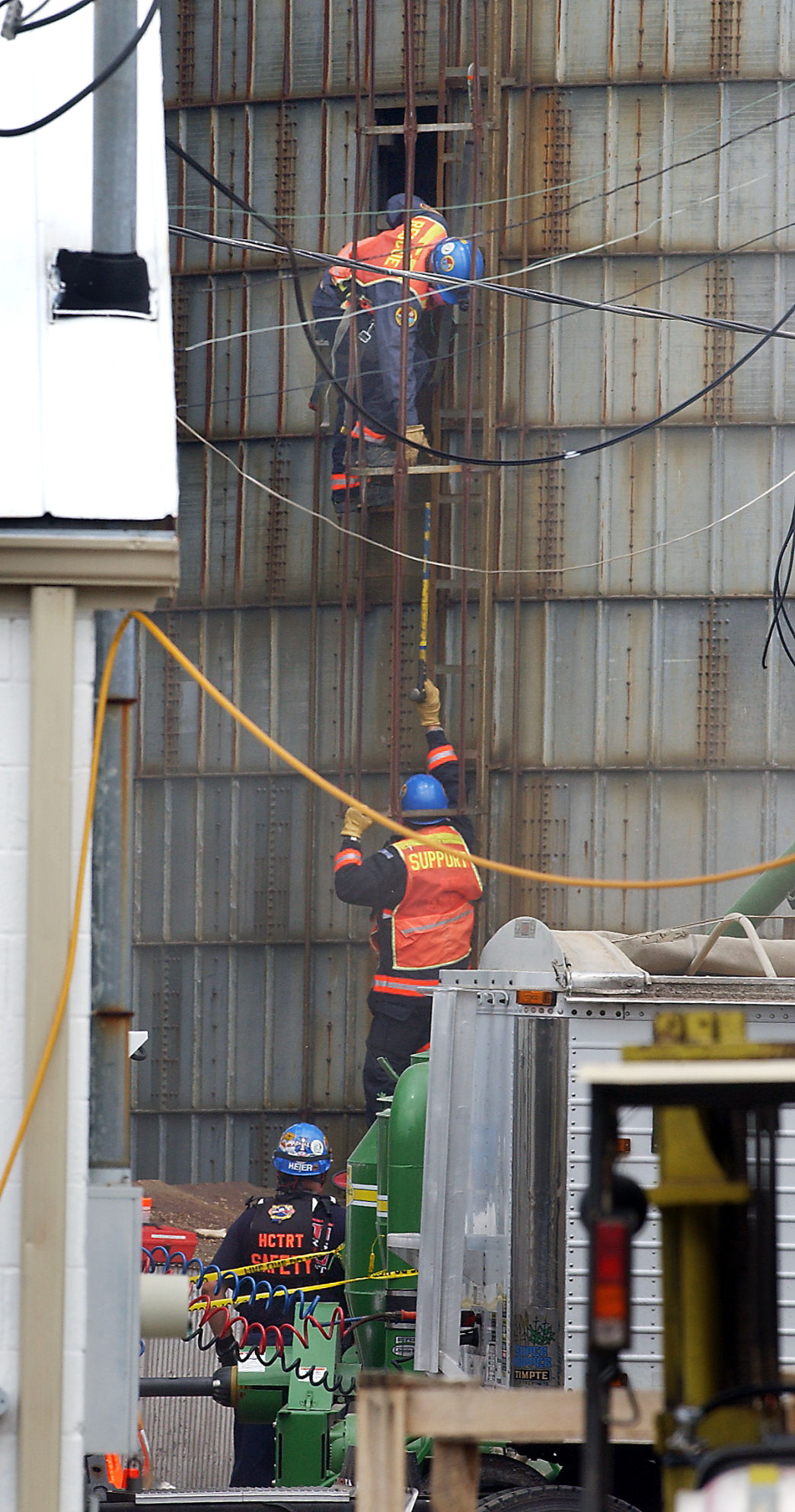 Man dies in grain silo accident | Archives | heraldbulletin.com