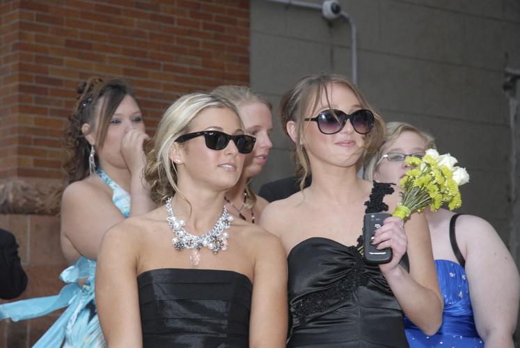 Elwood Prom | Archives | heraldbulletin.com