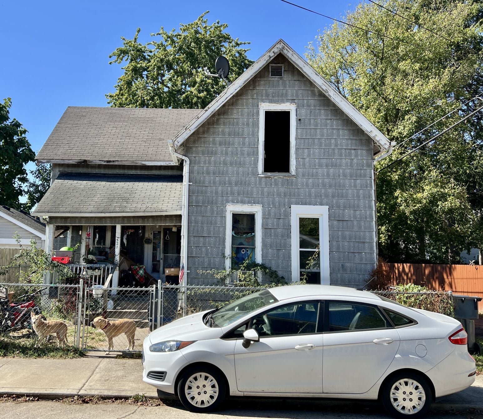 Anderson firefighters rescue three people from house fire | Local News ...