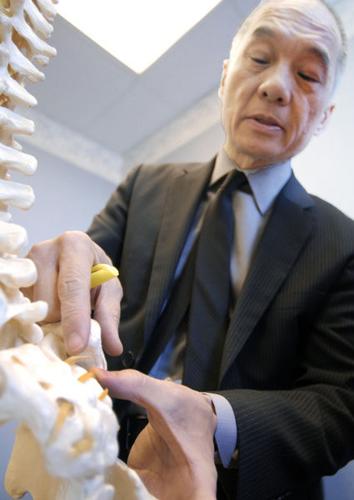 Managing pain is Howe's specialty | MAD Life | heraldbulletin.com