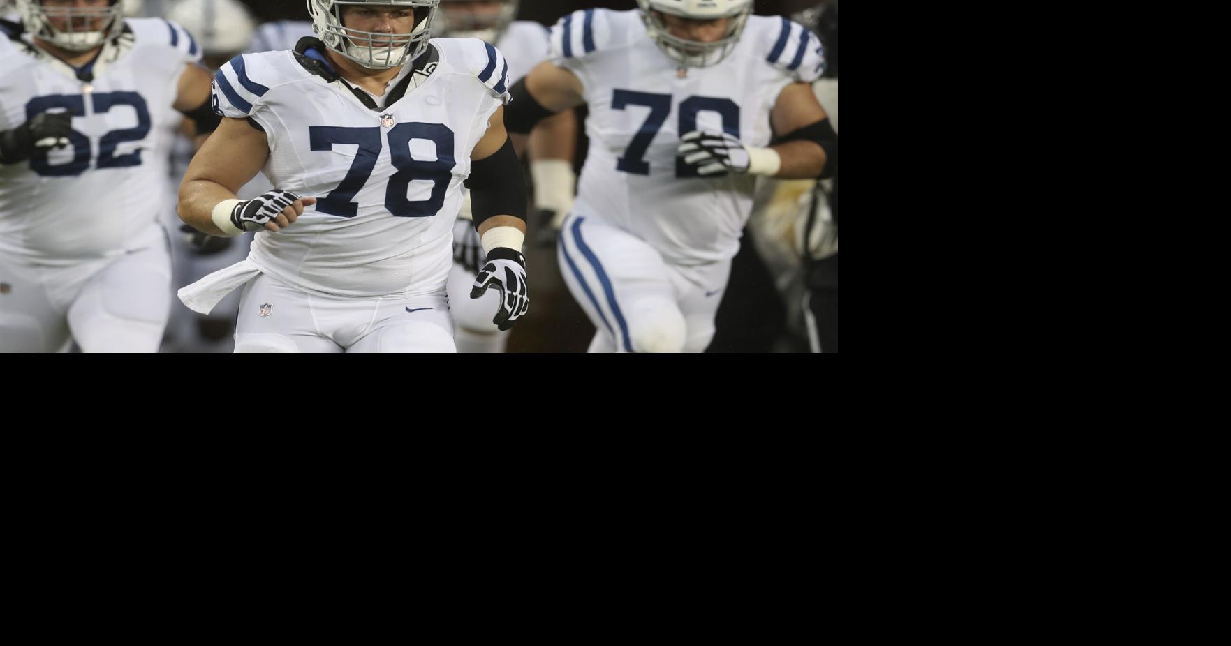 Colts embrace grieving Pro Bowl center Kelly | Colts | heraldbulletin.com