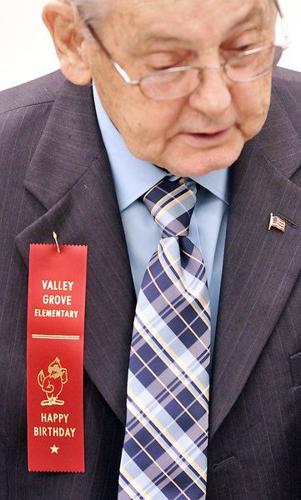 Teacher Bob Ivy back in classroom at age 90 | Local News ...