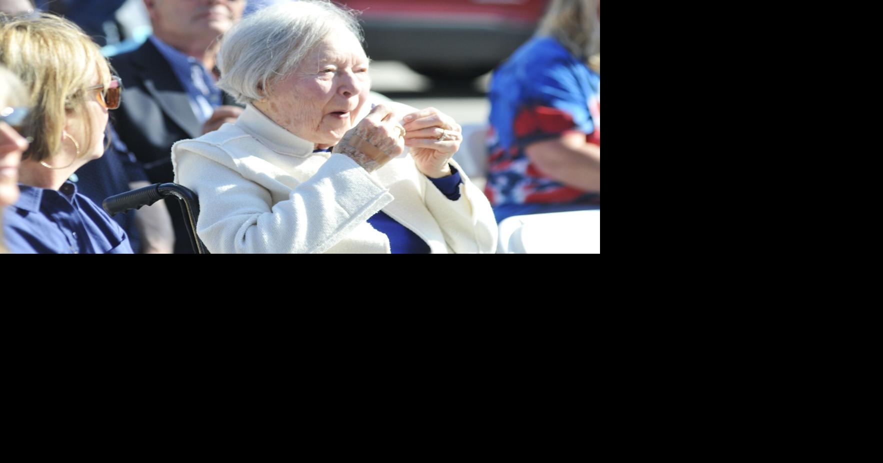 PHOTOS: Erskine-Wilson mural dedication | Gallery | heraldbulletin.com