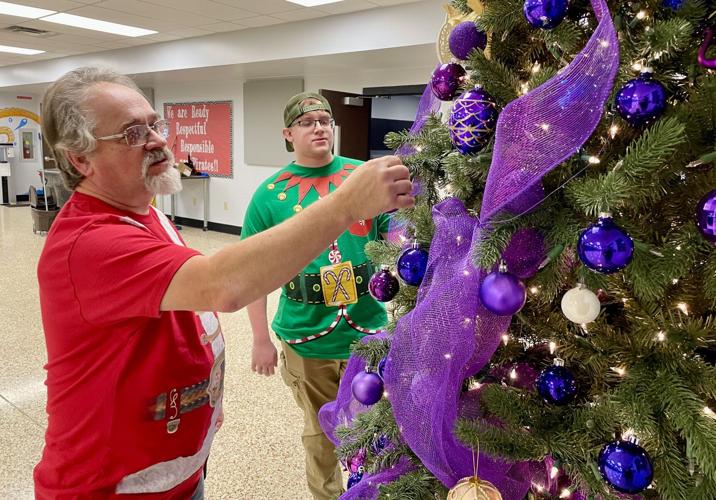 Yuletide education: Christmas decorations at Anderson Intermediate ...