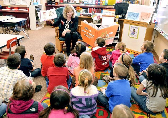 Frankton Elementary students welcome Ritz | Local News | heraldbulletin.com