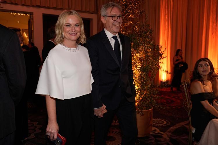 'Hamnet' and 'One Battle After Another' take top honors at Golden ...