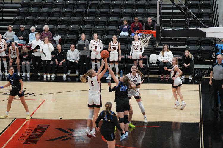 Poynter, Sperry lead Grace to record-breaking win | Sports ...