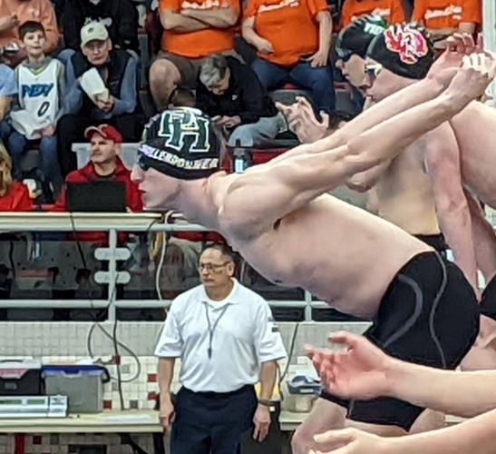Hollendonner, Ray lead strong Pendleton Heights sectional prelims ...