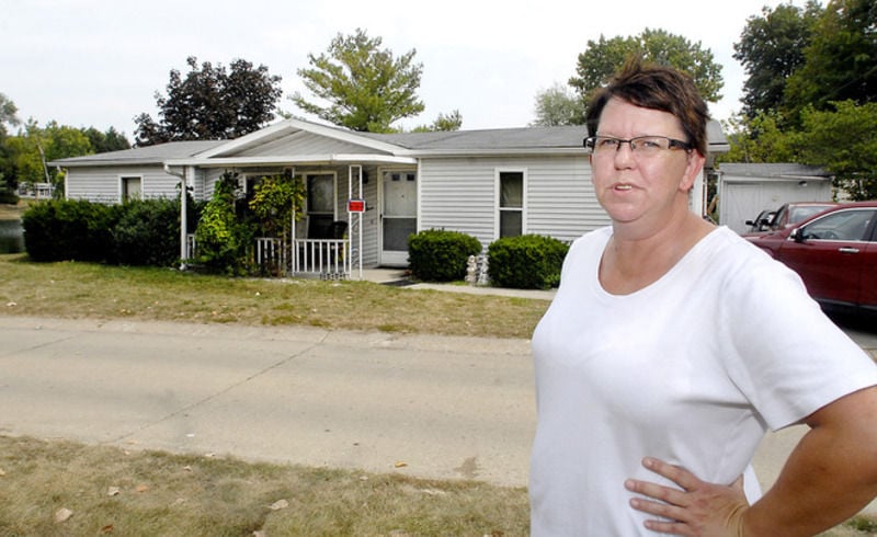 Hollywood Estates resident in limbo because of fee | Local News ...
