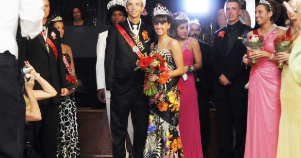 Photo gallery: Final Highland Prom | Archives | heraldbulletin.com