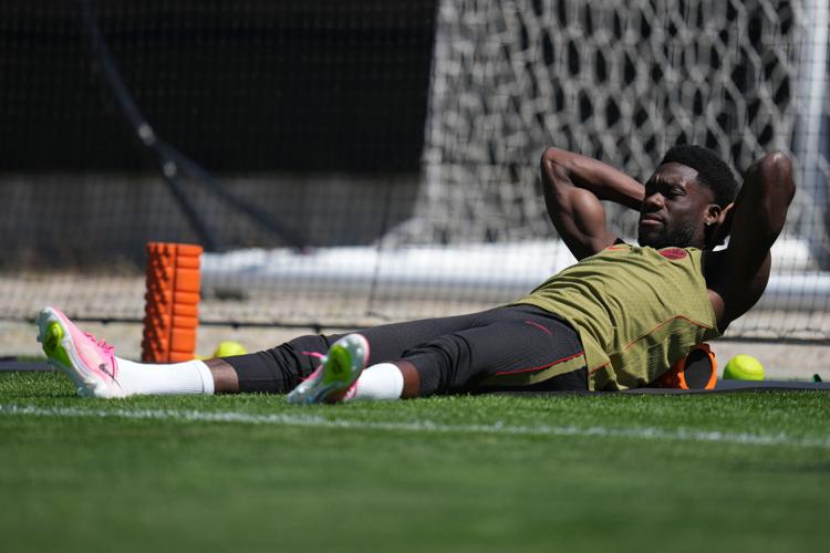Canada captain Alphonso Davies available to play vs. Qatar after ...