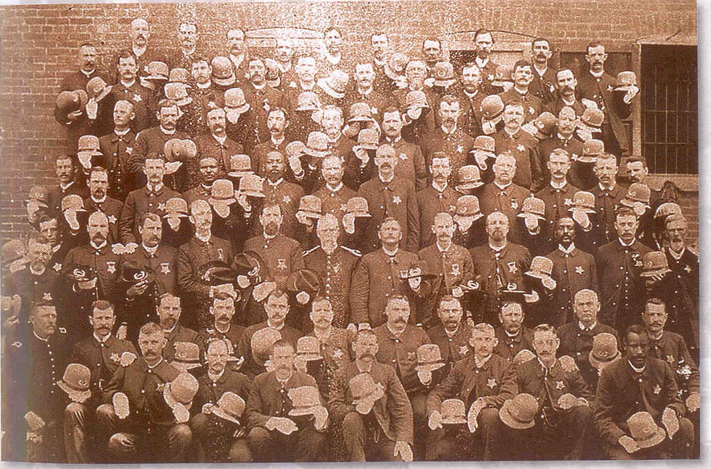 Indiana's first Black police detective honored 124 years after death ...