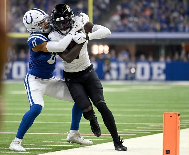 Trevor Lawrence runs for 2 scores as Jaguars close in on AFC South ...