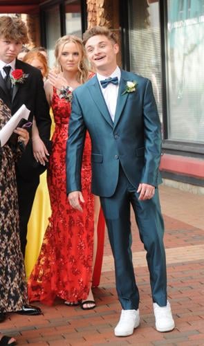 PHOTOS: Lapel High School Prom | Gallery | heraldbulletin.com