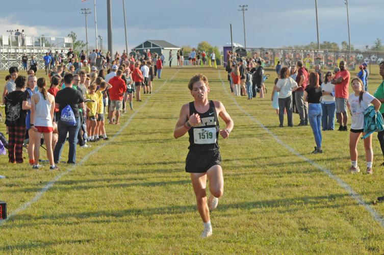 Arabians, Bulldogs runners shine in Nike Twilight | High School Sports ...