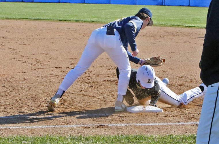 Junior southpaw dominant as Bulldogs top Raiders | High School Sports ...