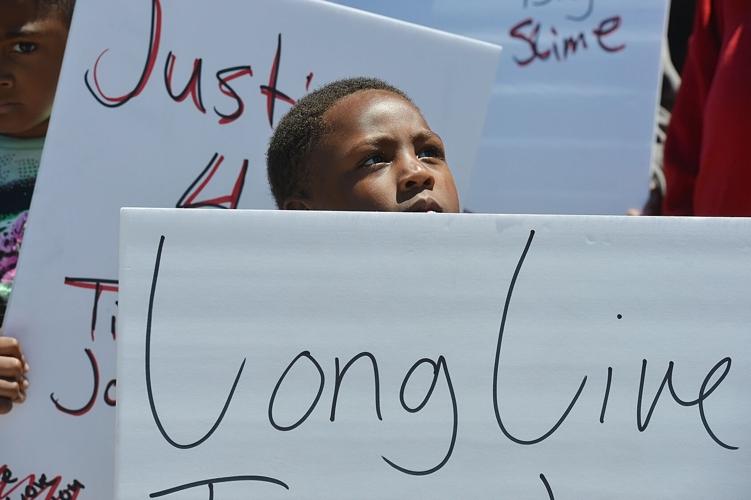 Family of deceased Benton Harbor man speak out, await autopsy results ...