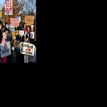 Anger over fatal Minneapolis shooting fuels US protests | National ...