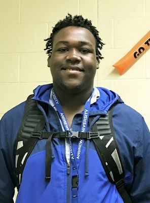 Mikel Seals-Porter: A stalwart on the lines for Benton Harbor | Local ...